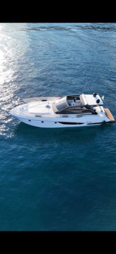 Location Bateau à moteur Rio Parana 38 (2020) à Capri - Click&Boat