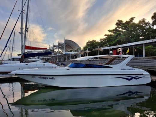 Charter Custom Single Engine 250Hp Motorboat (2019) in Phuket - Click&Boat