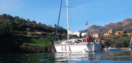 Location Voilier Kelt 760 (1980) à Port-de-Bouc - Click&Boat