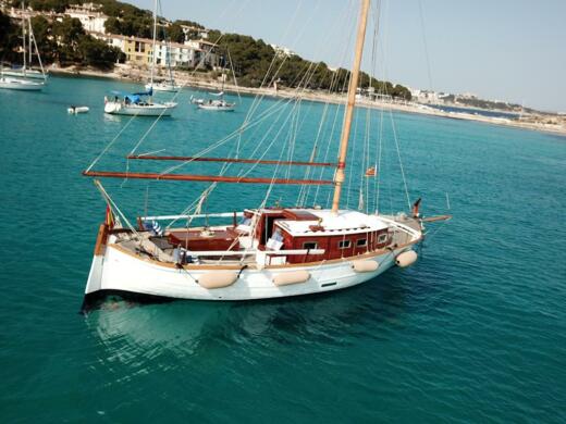 Alquiler Lancha Bennassar Llaut Tradicional (2020) en Palma de Mallorca ...