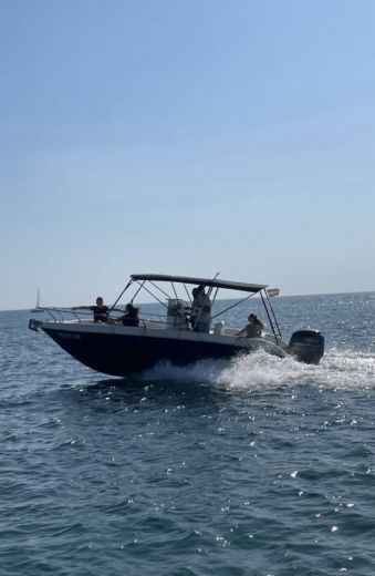 Charter Tecnofiber Alamar 22 Motorboat (2004) in Umag - Click&Boat