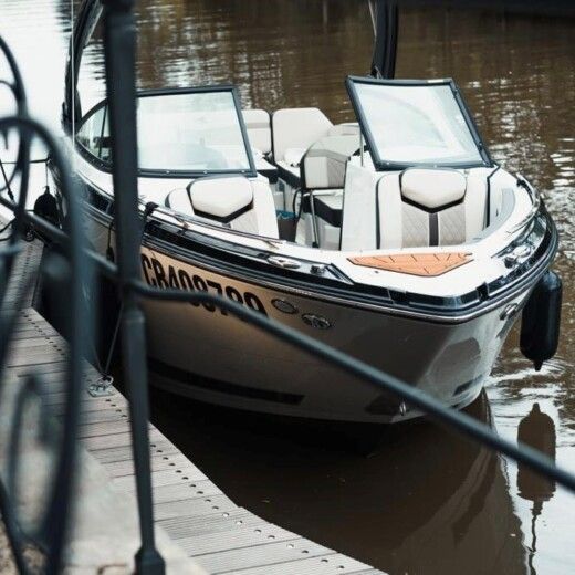 Motorboot Monterey 256 Supersport Bowrider (2022) huren in Gent - Click ...
