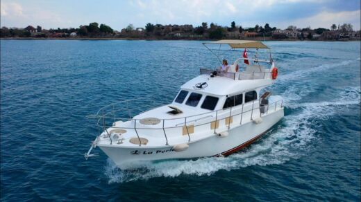 Charter Manu 2020 Motor yacht (2014) in Side - Click&Boat
