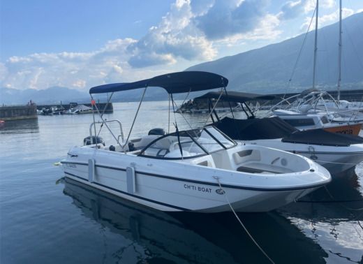 Location Bateau à moteur Bayliner Element E7 (2021) à Aix-les-Bains ...