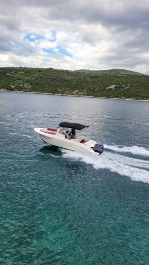 Noleggio Barca a motore Atlantis 670 (2022) - Trogir - Click&Boat