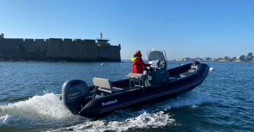 Location Bateau à moteur Bombard Explorer 700 (2023) à Lorient - Click&Boat