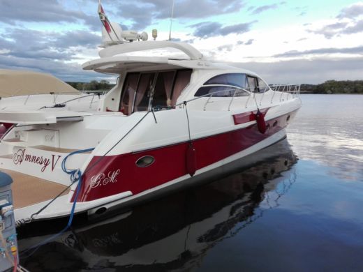 Charter Alena 56 Coupé Motorboat (2006) in Sesto Calende - Click&Boat