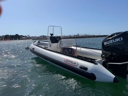 Location Semi-rigide Zeppelin 21V Pro (2005) à Piriac-sur-Mer - Click&Boat