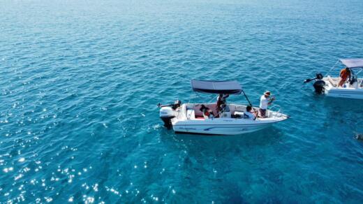 Charter Olympic Boats Cc520 Open Motorboat (2014) in Zakynthos - Click&Boat