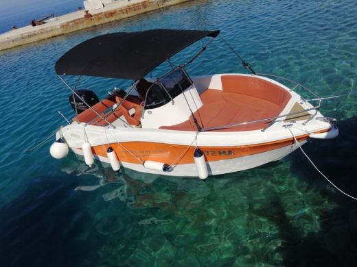 Charter Barracuda 545 Motorboat (2017) in Podgora - Click&Boat