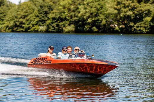 Rent Piranha Bagheera Motorboat (1985) in Namur - Click&Boat