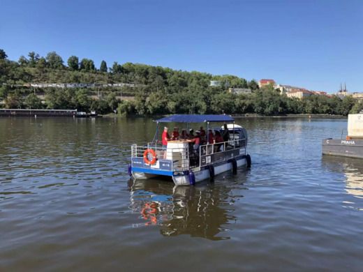 Charter Cycle Boat Cycle 2 Motorboat (2021) in Prague 1 - Click&Boat