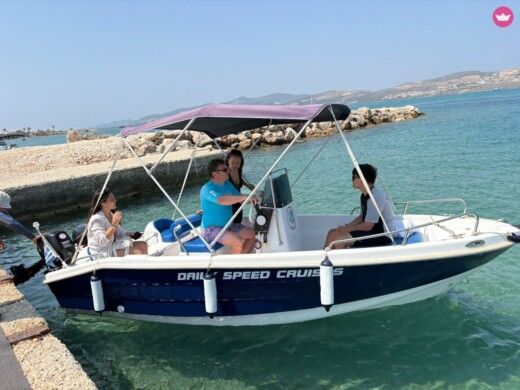 Charter Unique Open 6 Boat without licence (2024) in Antiparos - Click&Boat