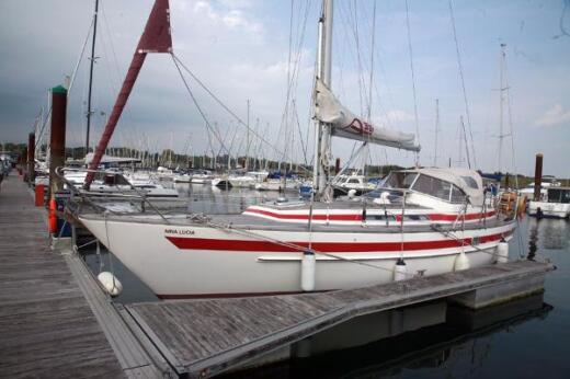 Charter Najad Aphrodite Aphrodite 36 Sailboat (1998) in Gosport - Click ...