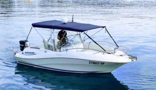 Miete Motorboot Quicksilver 635 Commander (2009) in Opatija - Click&Boat