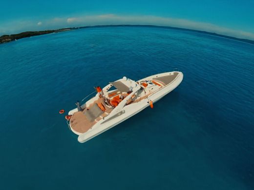 Charter Opera 60 Motorboat (2010) in Rhodes - Click&Boat