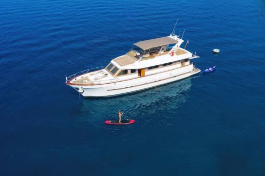 Charter Custom Blanka Motor yacht (1990) in Podstrana - Click&Boat