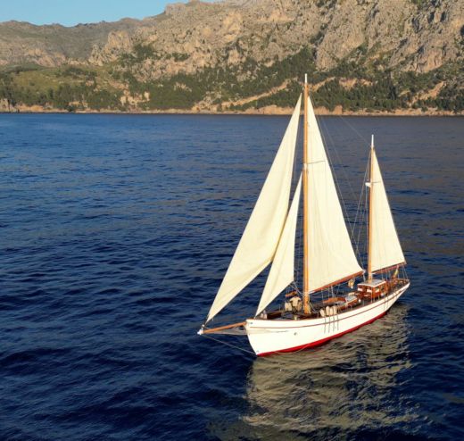 Charter Iversen Y Colin Archer Ketch Marconi Sailboat (1934) in Puerto ...
