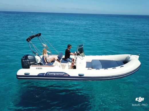 Location Semi-rigide Capelli Capelli Tempest 626 (2008) à Porto-Vecchio ...