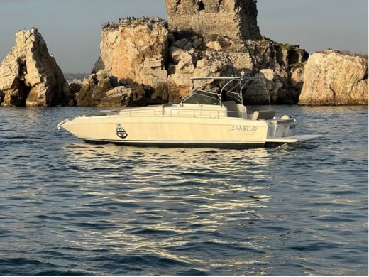 Charter Conam Conam 36 Motor yacht (2010) in Capri - Click&Boat