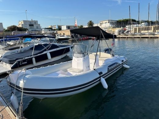 Location Semi-rigide Capelli Tempest 630 (2024) à Cannes - Click&Boat