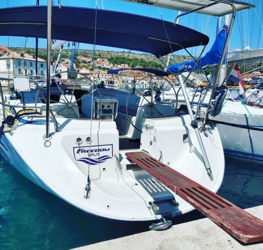 Alugar Veleiro Winter Purest Nature Retreat On A Sailboat Bavaria 44 ...